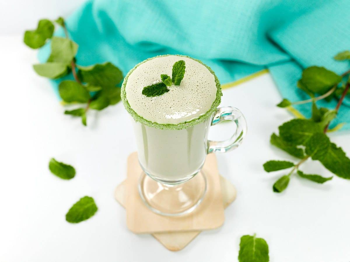 The Best Green Mocktails for Any Celebration—Smoothies, Shakes & More
